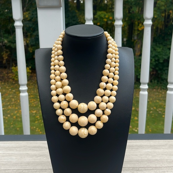 Coro | Jewelry | Vintage Coro Triple Stand Creamy Beige Bead Necklace ...